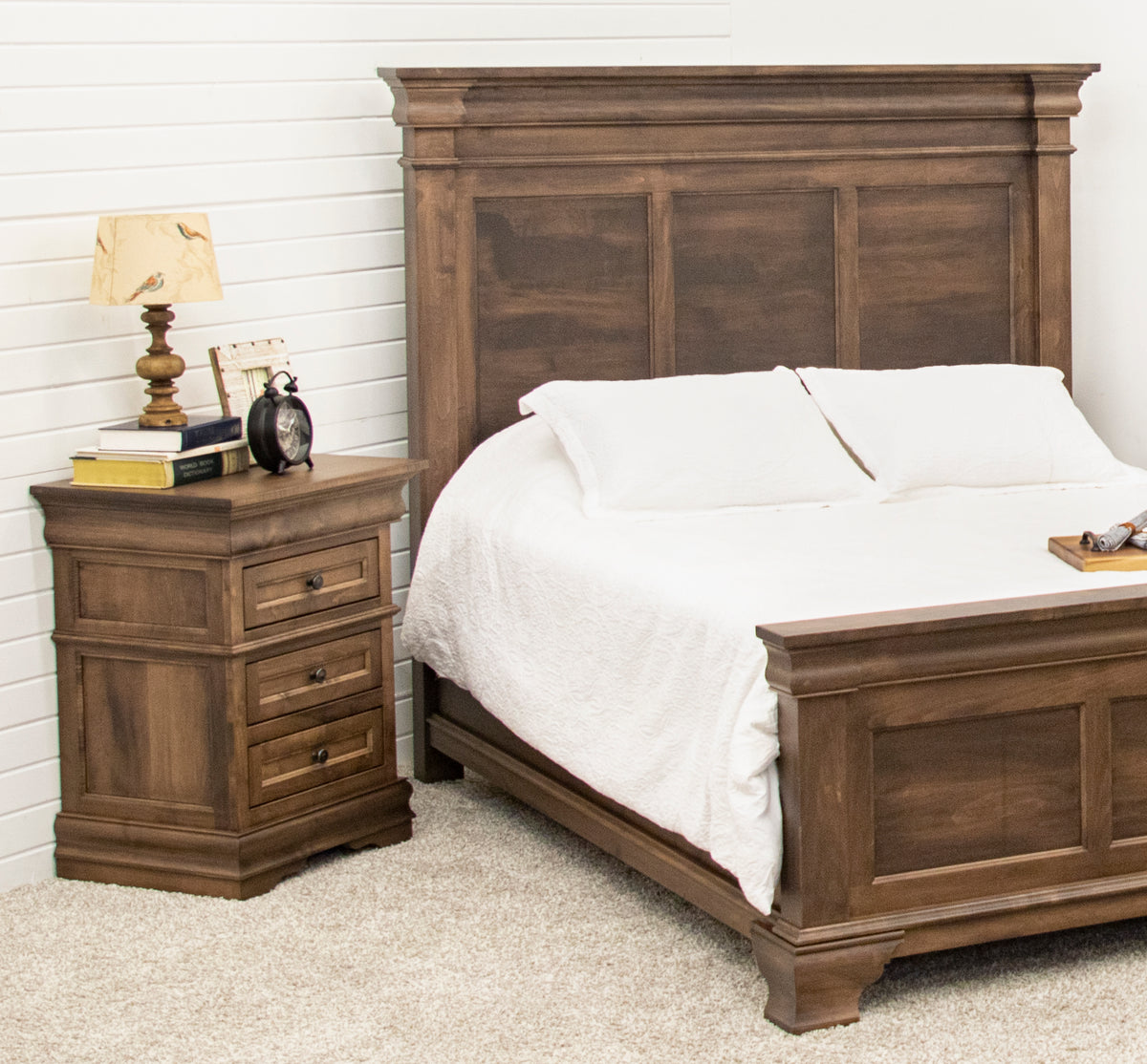Great Nightstand Decor Ideas | Dutch Craft Furniture