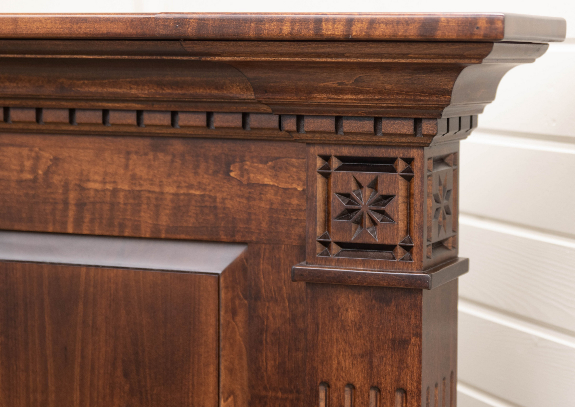 Heirloom Traditional Style Bedroom | Dutch Craft Furniture